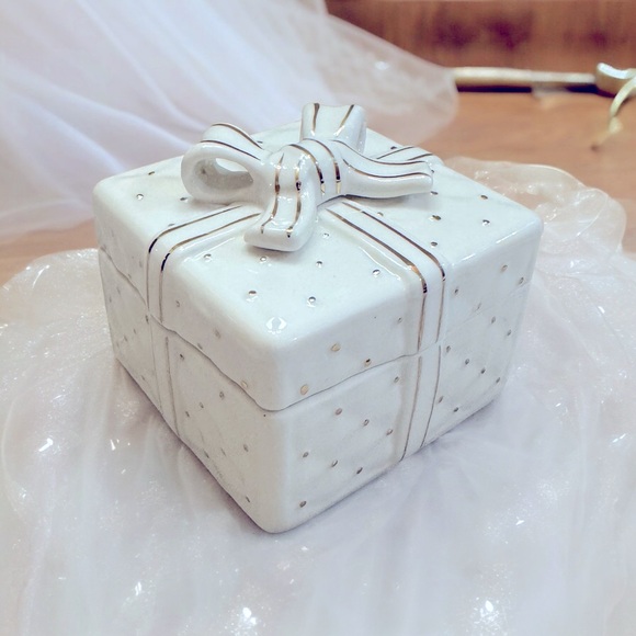 Art | Beautiful Ceramic Gift Box | Poshmark